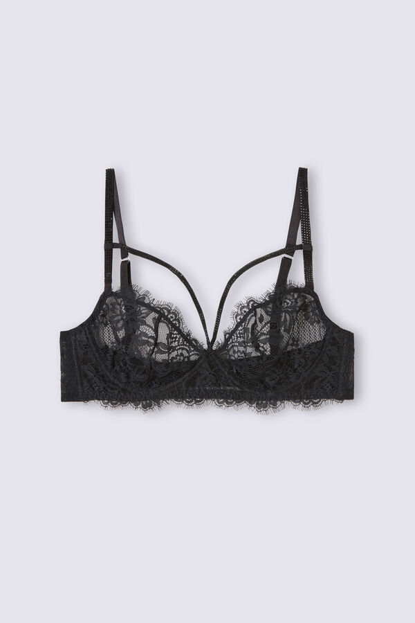 Go ahead and discover Intimissimi's new arrivals for women.