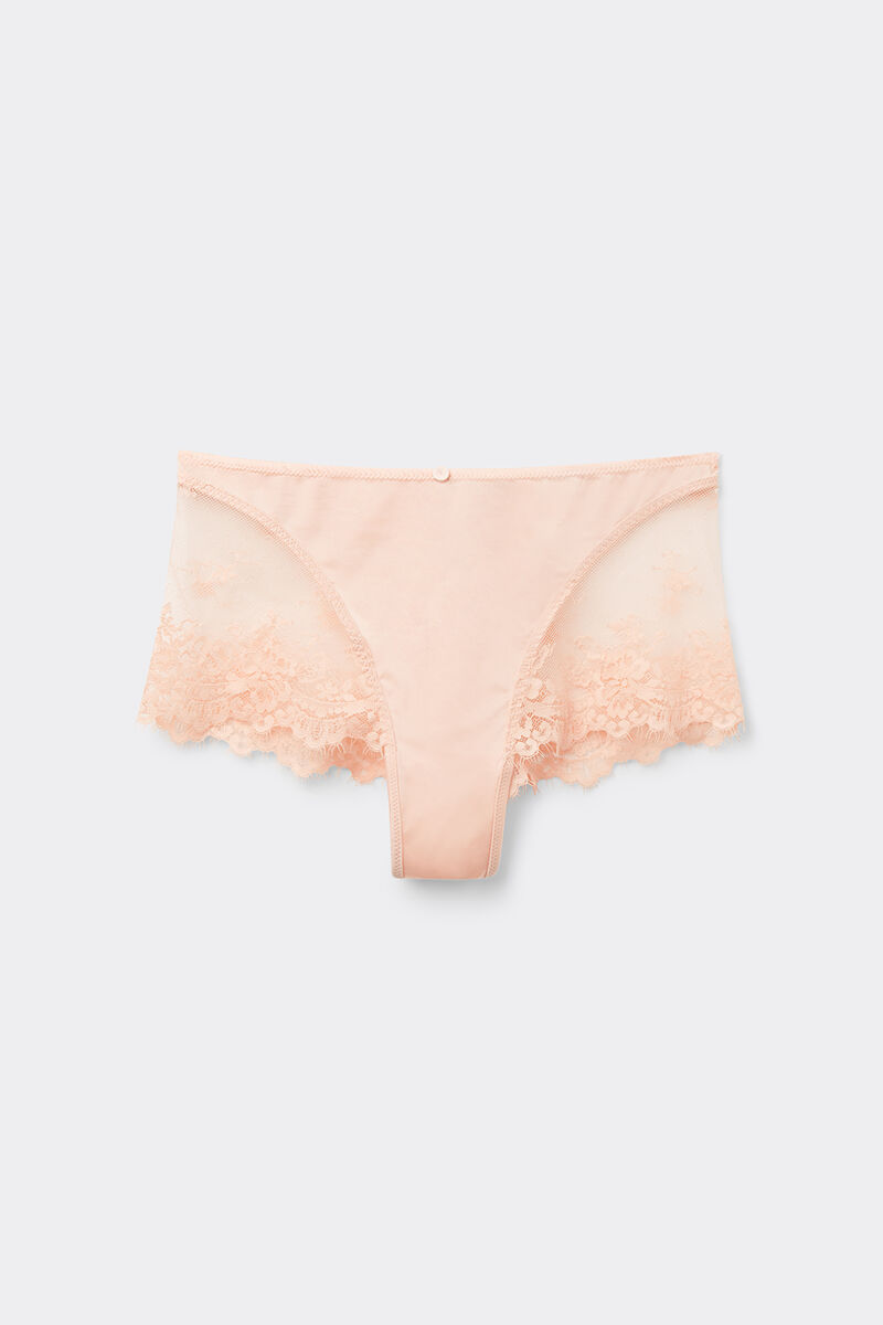 Go ahead and discover Intimissimi's new arrivals for women.