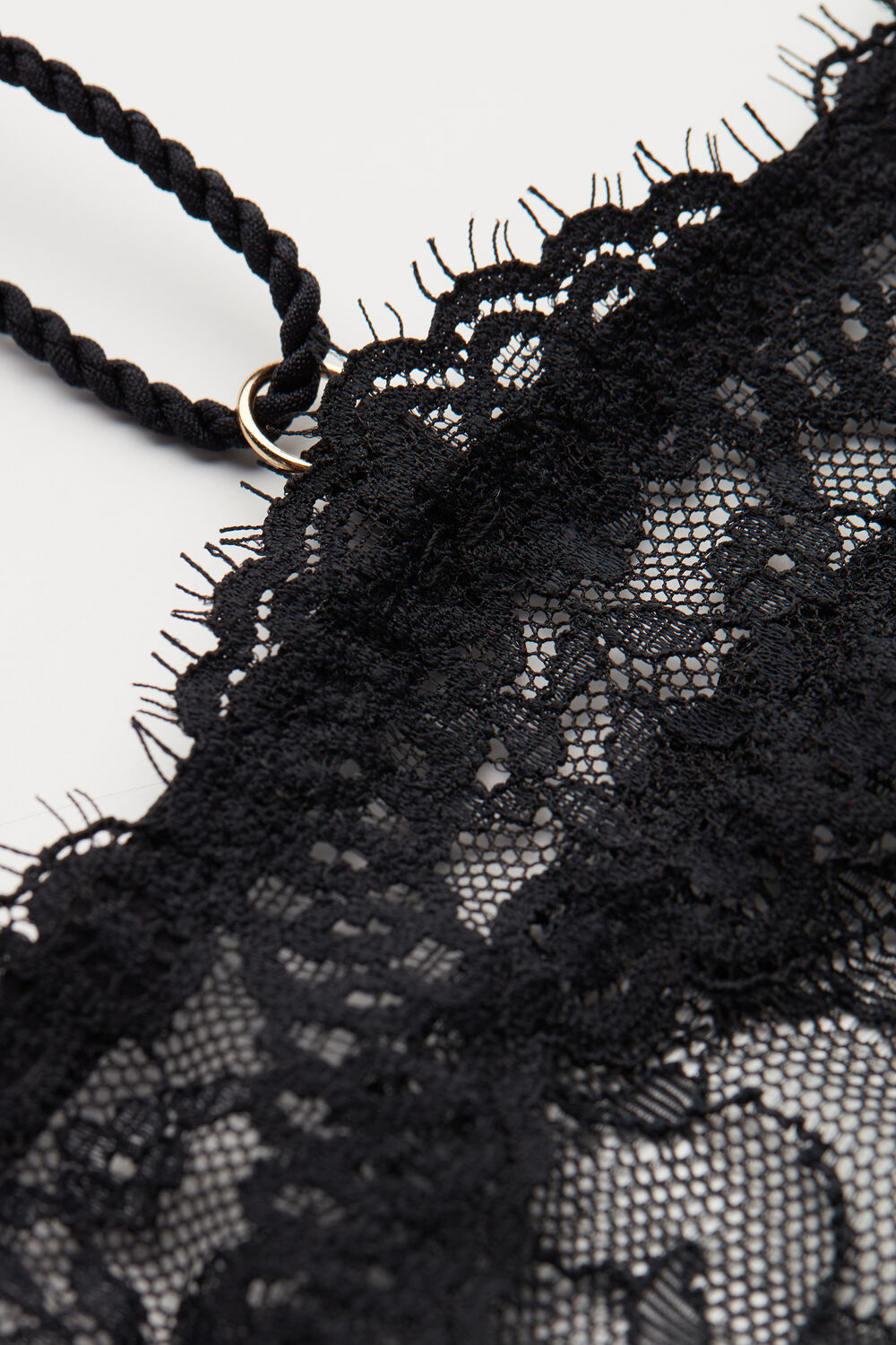 Loosen Heartstrings V-string | Intimissimi