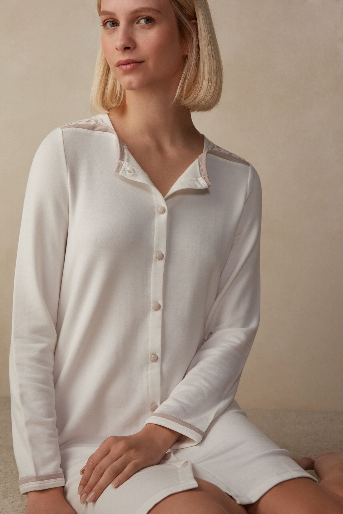 Romantic Bedroom Button Up Night Shirt in Modal with Wool | Intimissimi