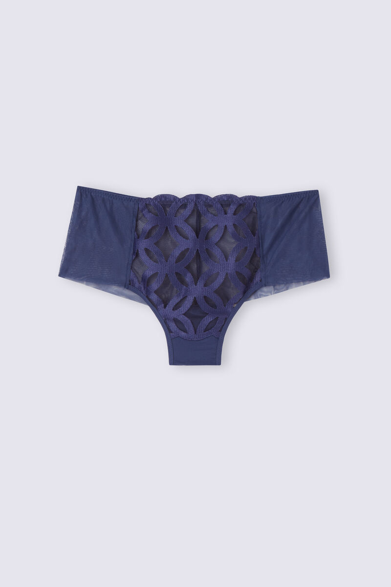 Go ahead and discover Intimissimi's new arrivals for women.