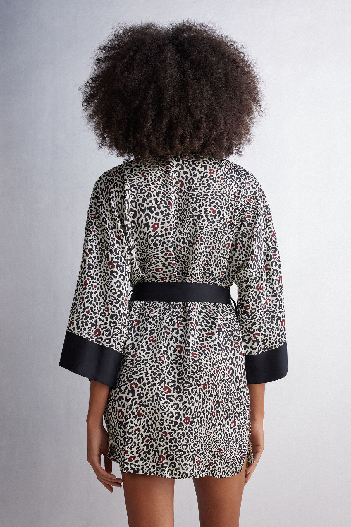 Women’s Robes: Lace, Silk Kimono & Fleece Styles | Intimissimi
