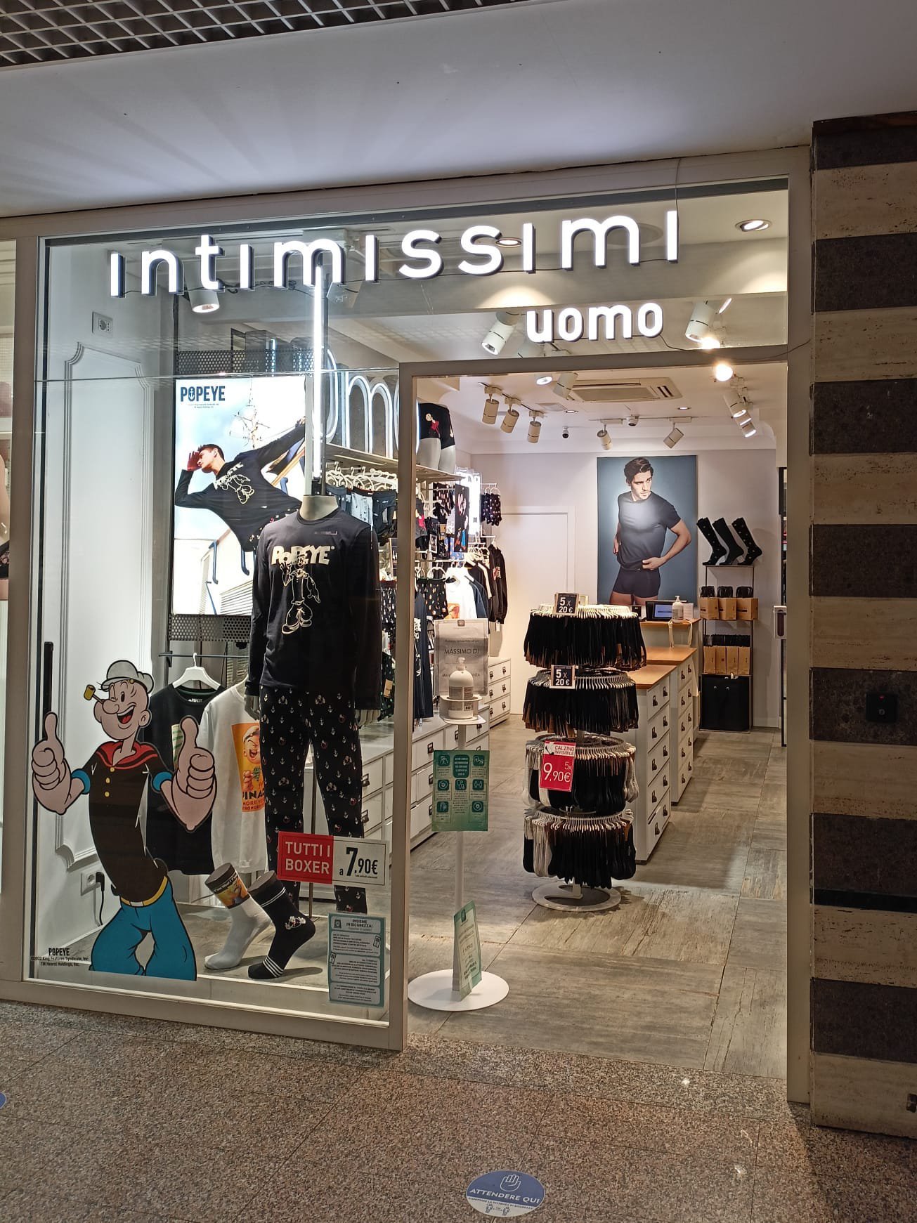 Boutique de lingerie : LATINA, Via Pier Luigi Nervi | Intimissimi