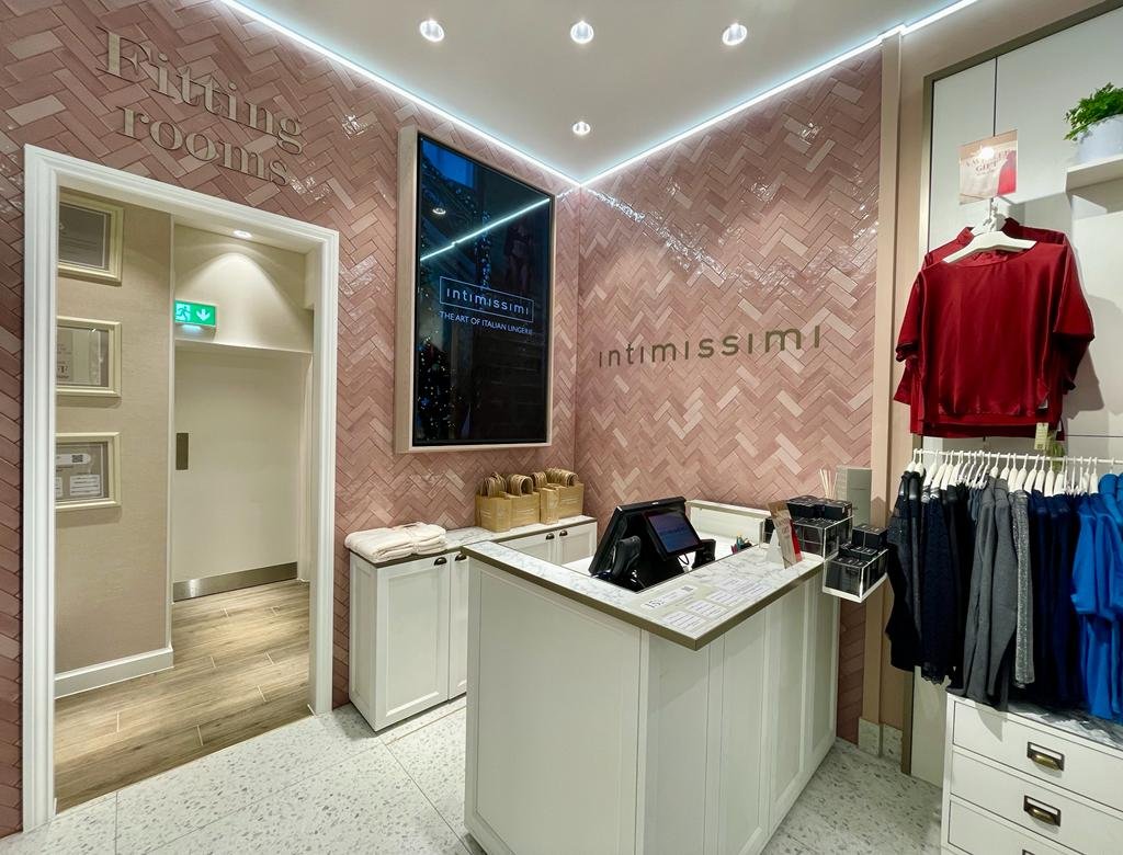 Underwear and lingerie shop in LONDON at Brent Cross Shopping Centre ...